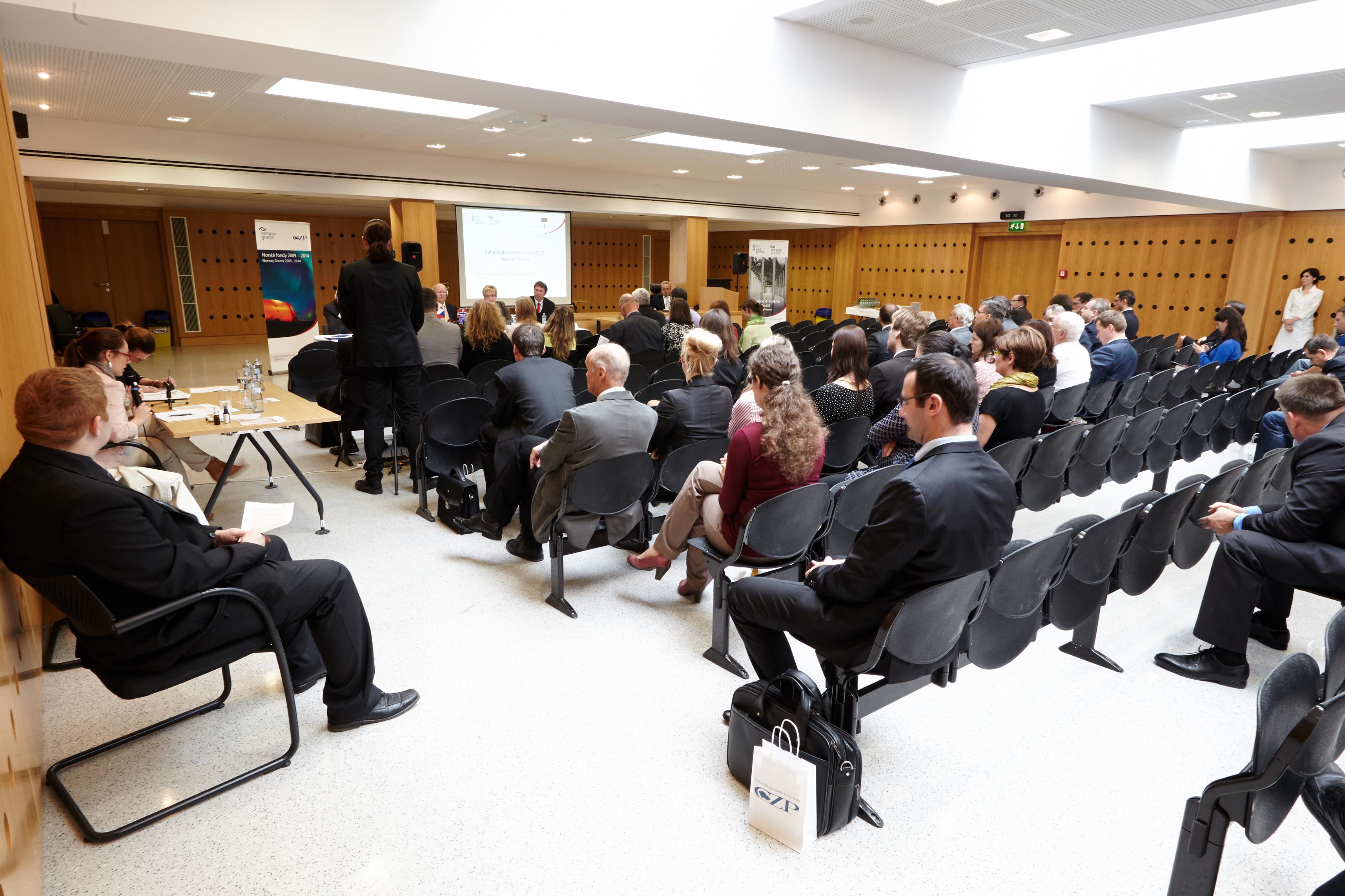 Záznam ze zahajovací konference Programu CZ15 - ,,Budování kapacit a spolupráce v justici ...